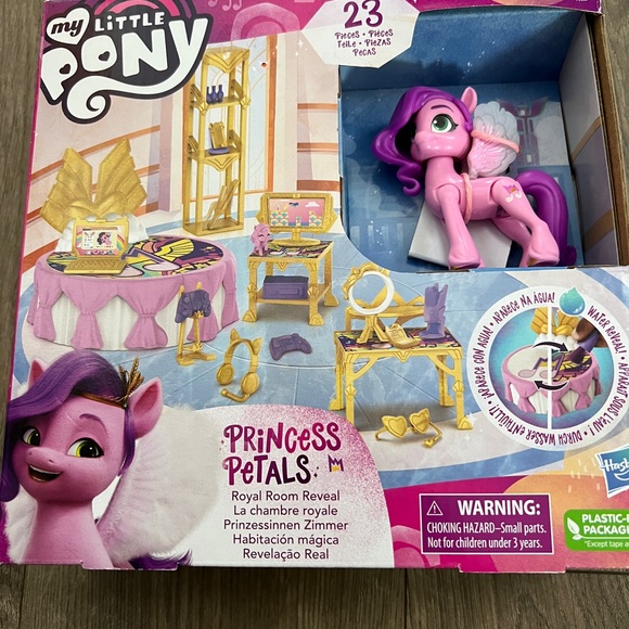 My Little Pony | Toys | My Little Pony Princess Petals Royal Room ...